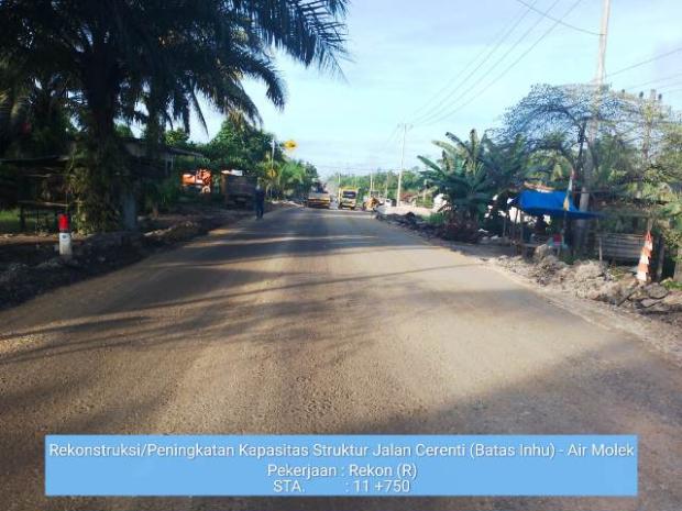 Pemprov Riau Tegaskan Komitmen Perbaiki Jalan di Inhu yang Rusak Akibat Truk Batu Bara